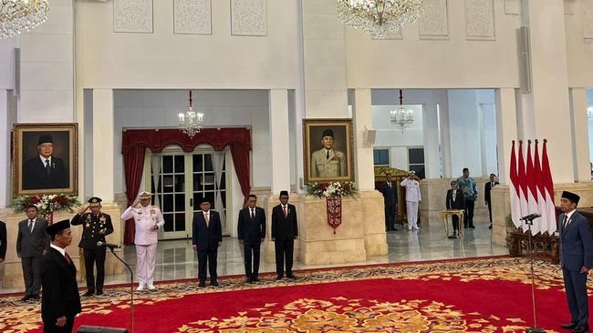 Presiden Jokowi Resmi Lantik Andi Amran Sulaiman Jadi Mentan ... Presiden Jokowi Resmi Lantik Andi Amran Sulaiman Jadi Mentan ...